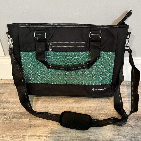 Sherpani | Bags | Sherpani Priya Laptop Messenger Bag Black Teal ...